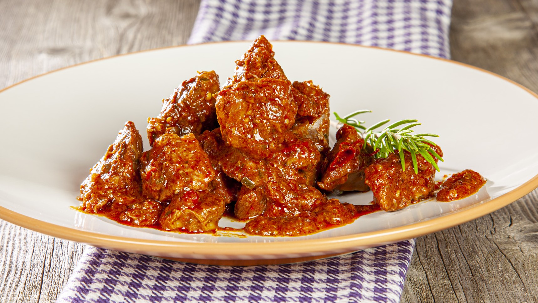Agnello all'arrabbiata - Ricette Casa Pappagallo