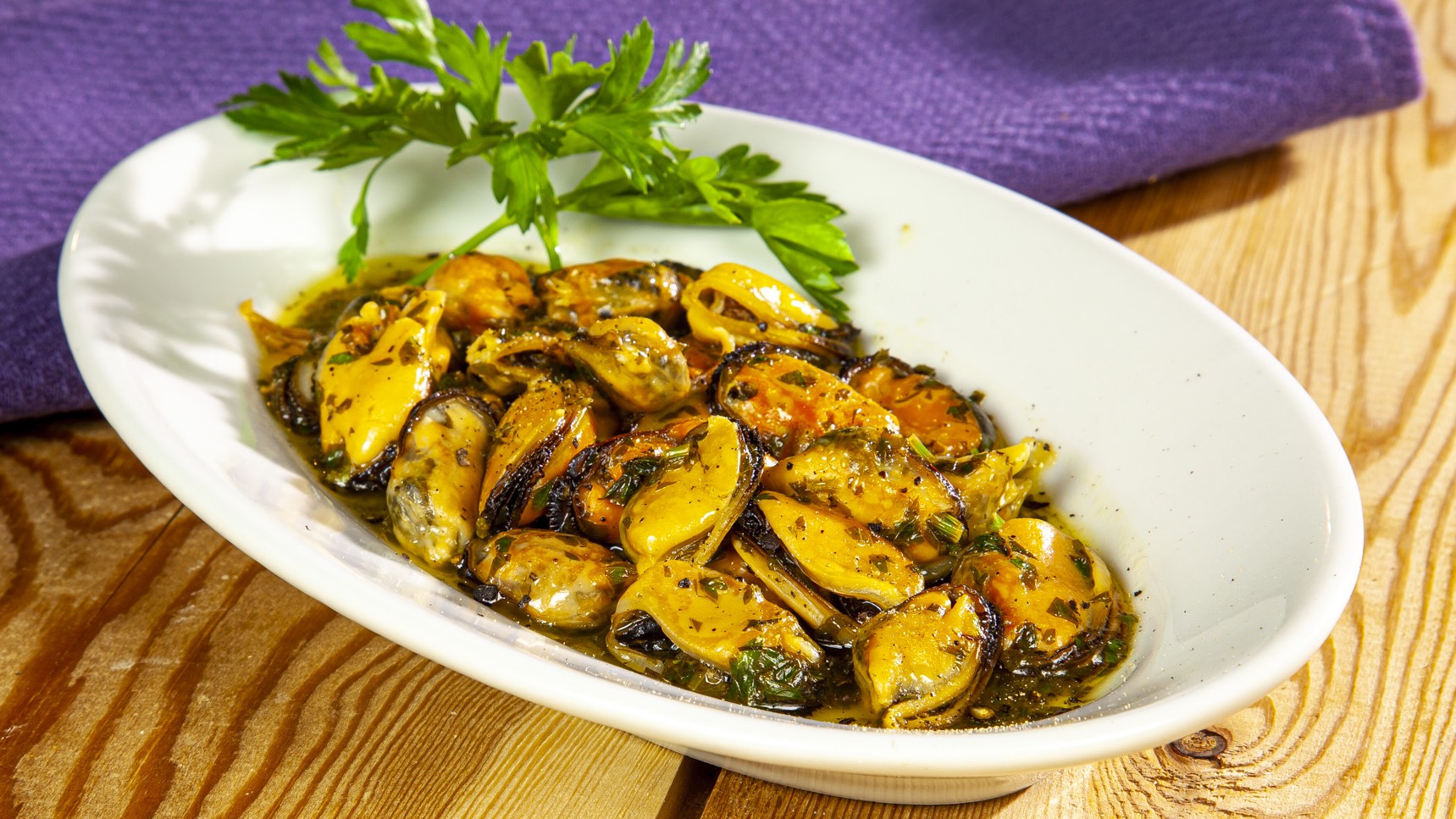 Cozze o moscioli all'anconetana - Ricette Casa Pappagallo