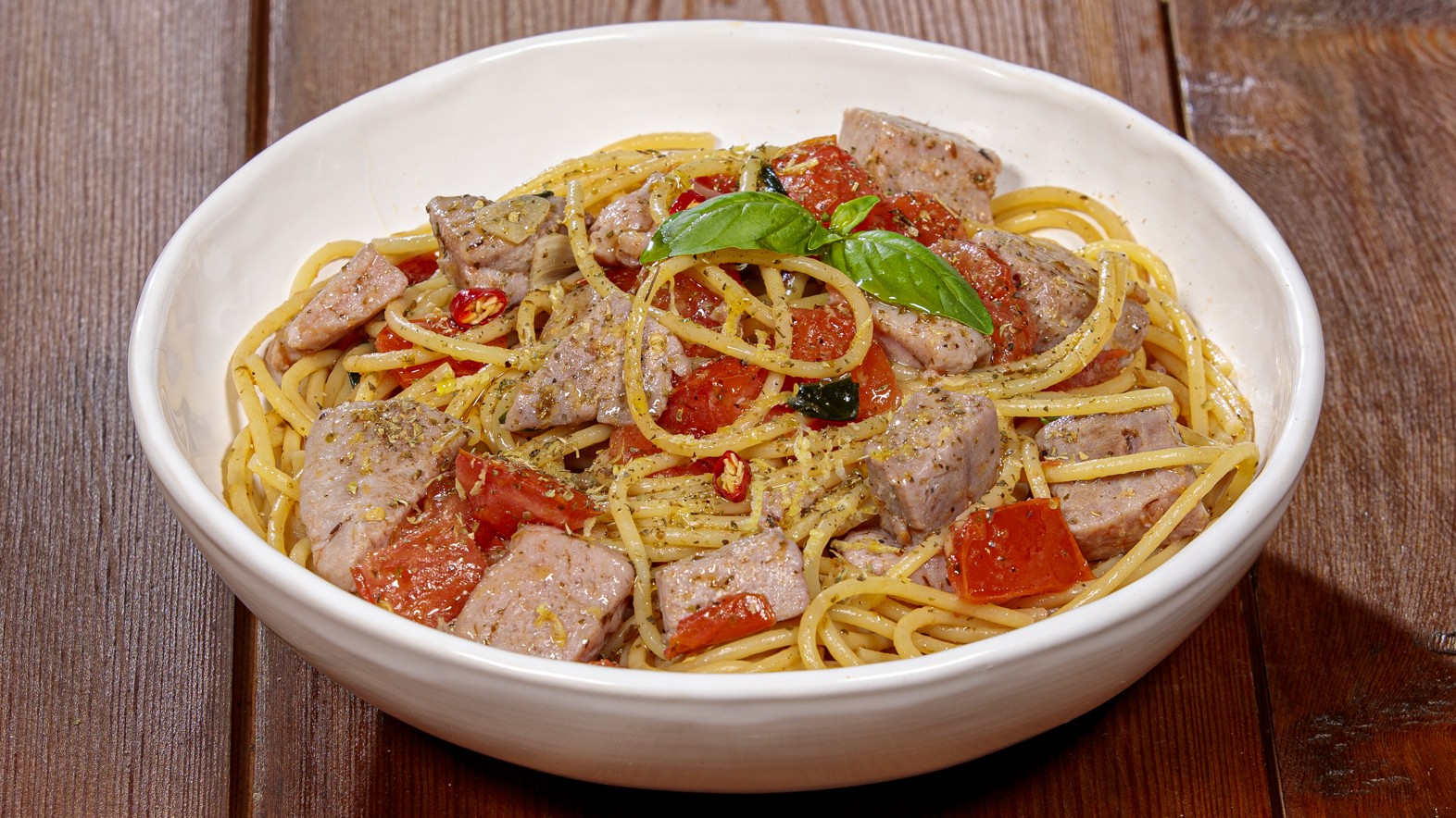 Spaghetti al tonno fresco - Ricette Casa Pappagallo